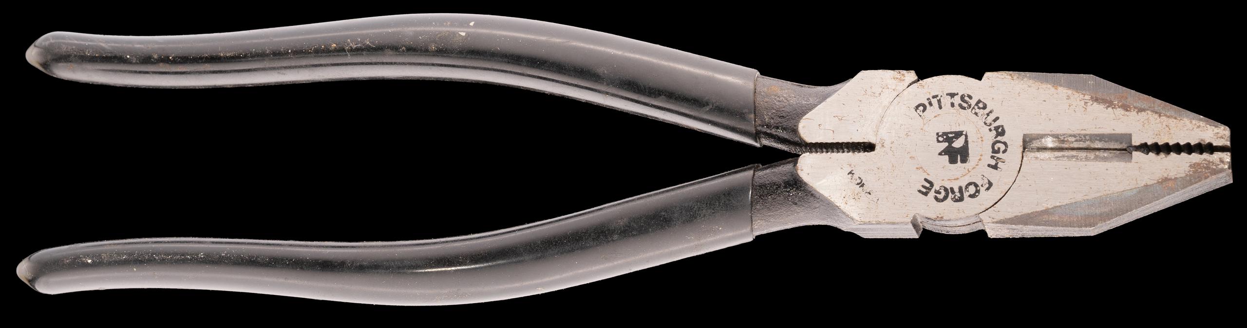 Pliers